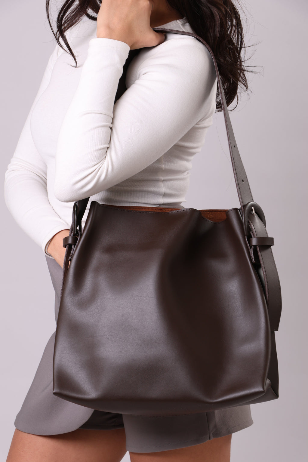 Mango Bag - Brown – Dione Beirut